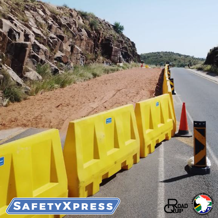RoadQuip Premium Barrier | SafetyXpress
