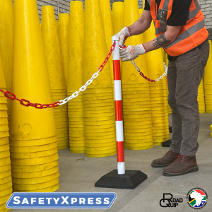 Plastic Chain And Posts | Safetyxpress