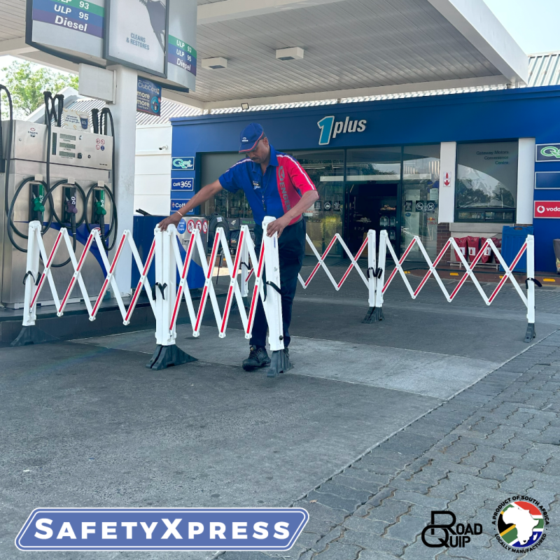 RoadQuip Flexi Barrier | SafetyXpress